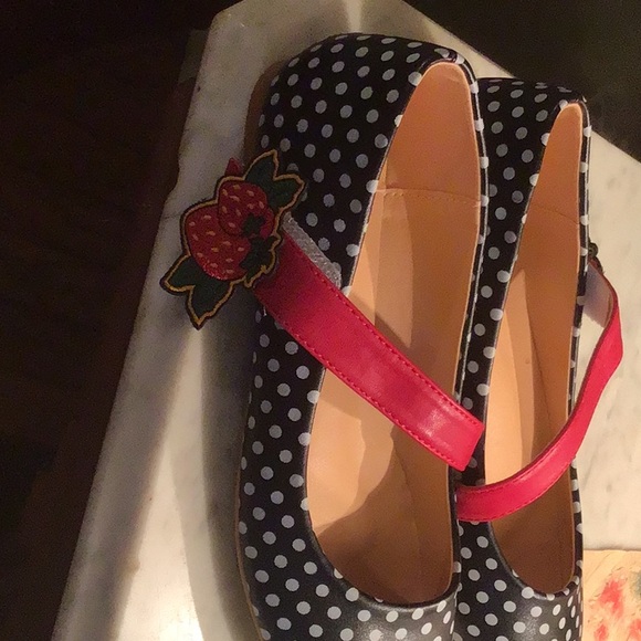 Modcloth | Shoes | Flats With Strawberry Velcro Size 6 Or 36 Runs A Tad ...